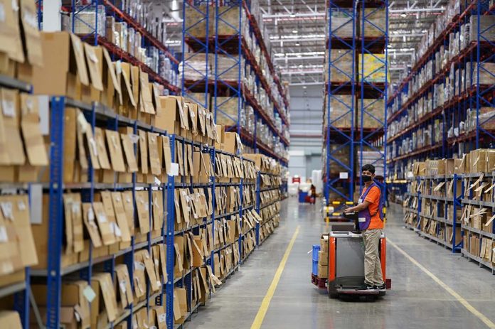 บุก ‘Shopee Warehouse’ จิ๊กซอว์ตัวสุดท้าย สร้าง ‘แต้มต่อ’ ในสงครามอี ...